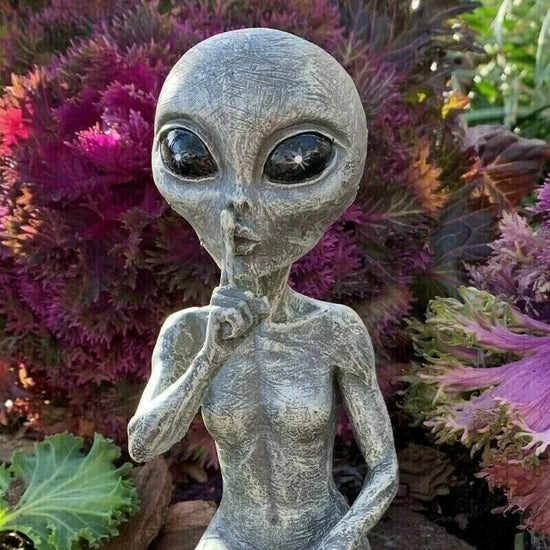 Outer Space Alien Garden Statue – ourhomemarket.com