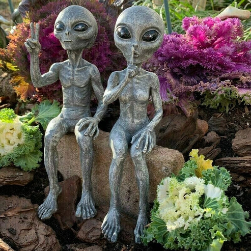 Outer Space Alien Garden Statue – ourhomemarket.com